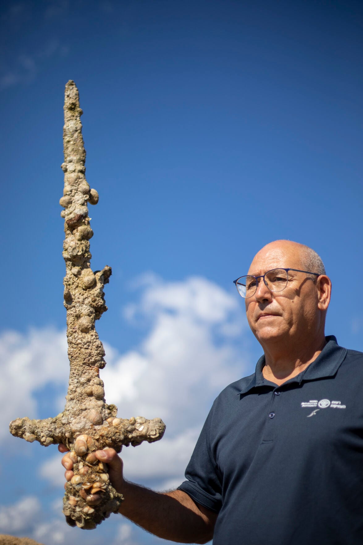 Discovery of a 900-Year-Old Crusader Sword: A Remarkable Find in the ...