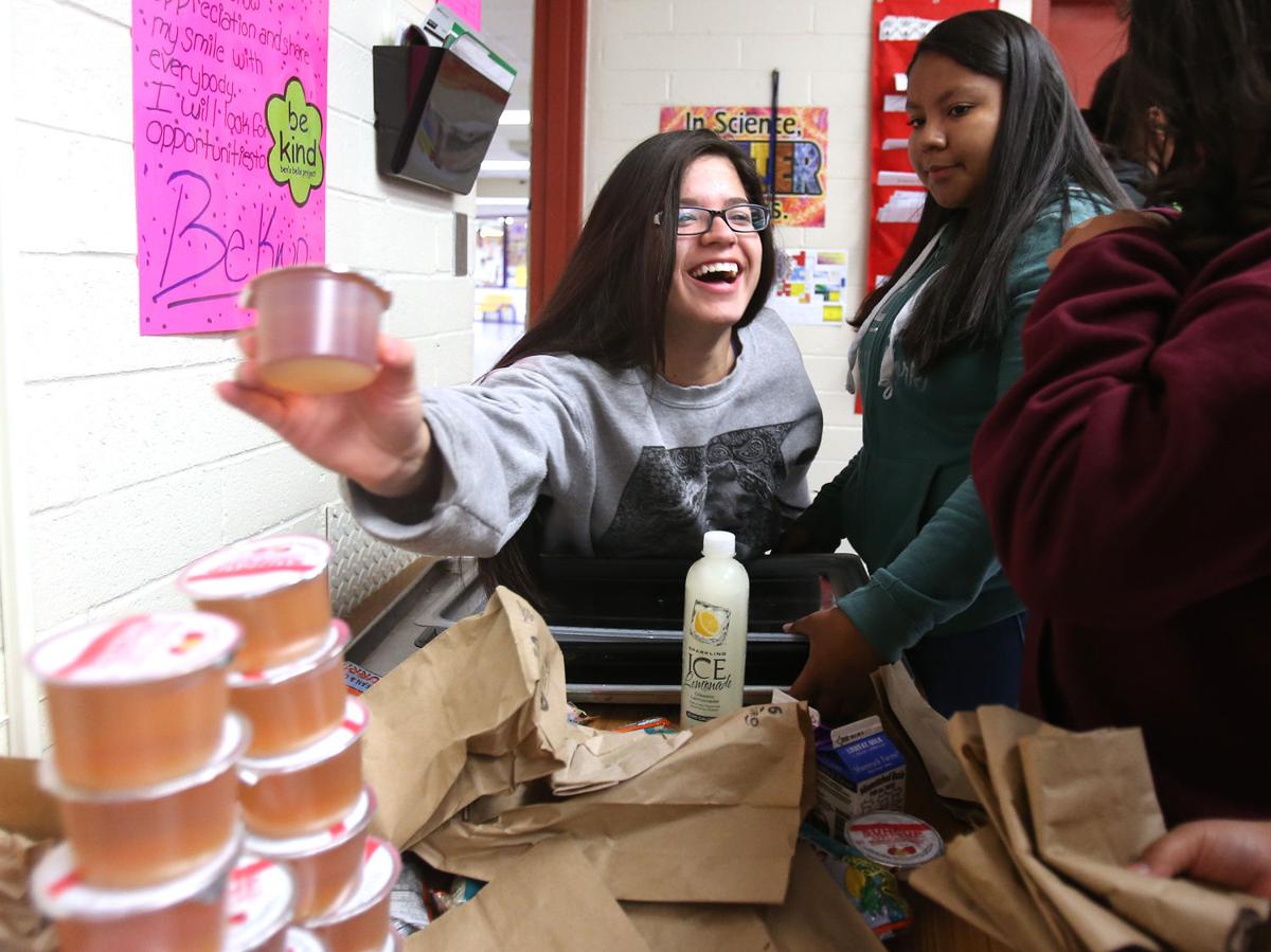 Sunnyside's free breakfast program growing, helping kids at school ...