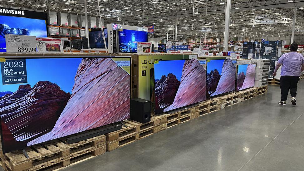 Cautious consumer spending rises slightly in February