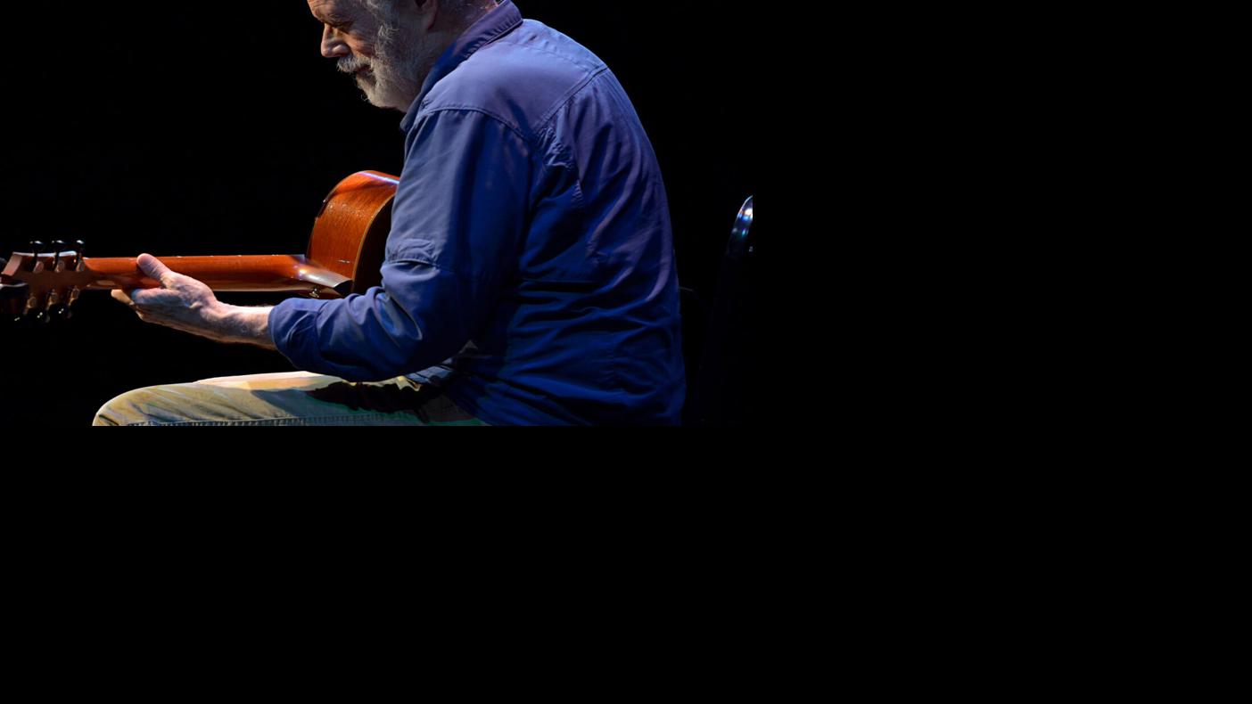 Guitar whiz Kottke returns to Tucson, and he's not alone