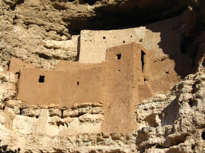 Arizona's Montezuma Castle turns away tourists after government shutdown