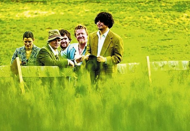 Gaelic Storm builds strength