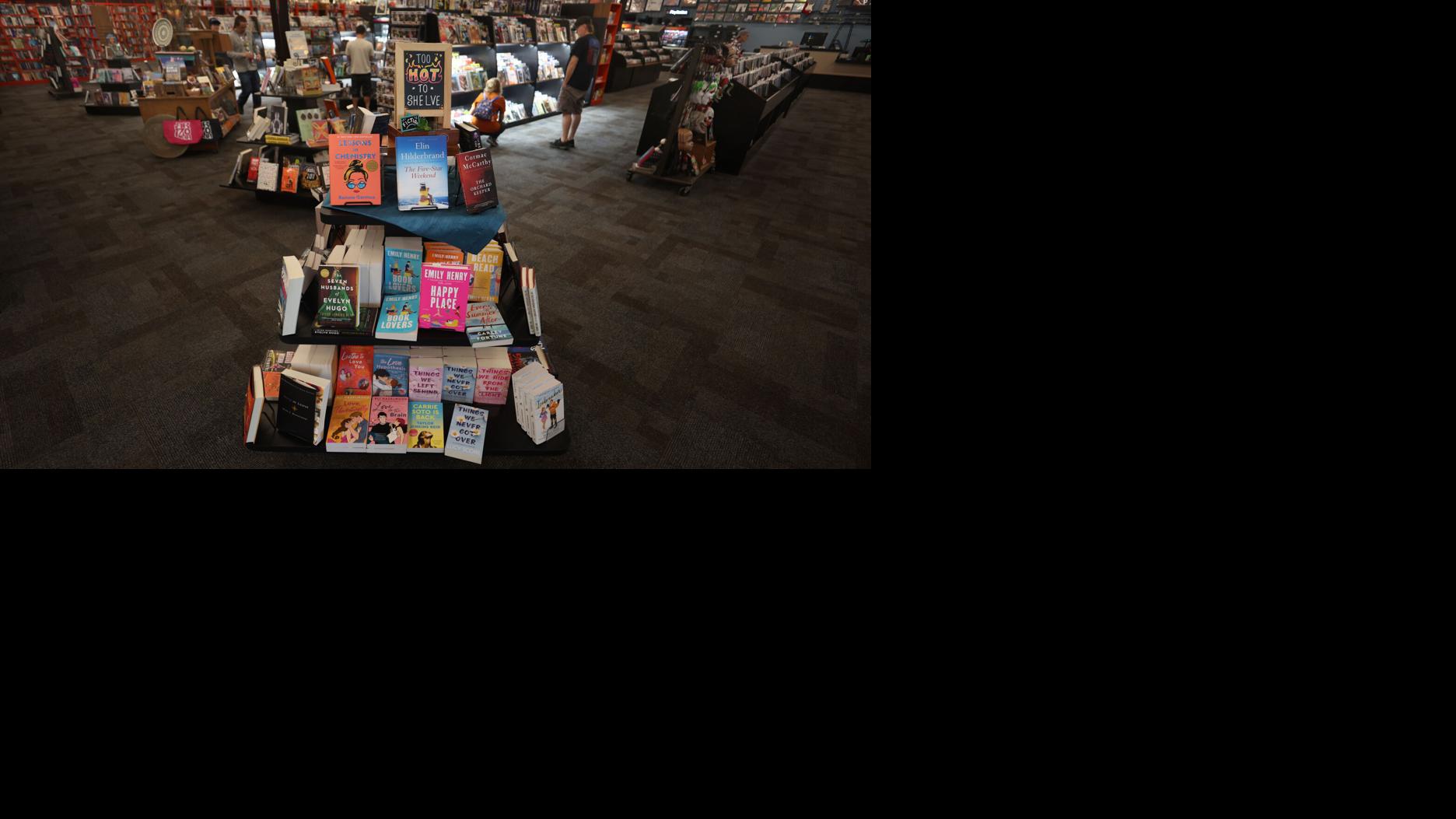 After closing 2 stores, Bookmans opens new Tucson location | Business ...