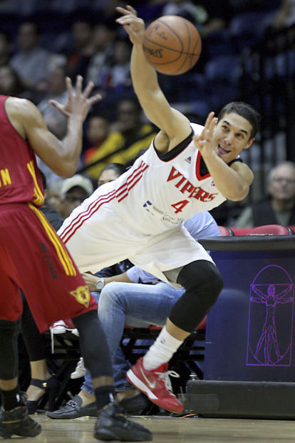 UA basketball: Rockets recall Nick Johnson