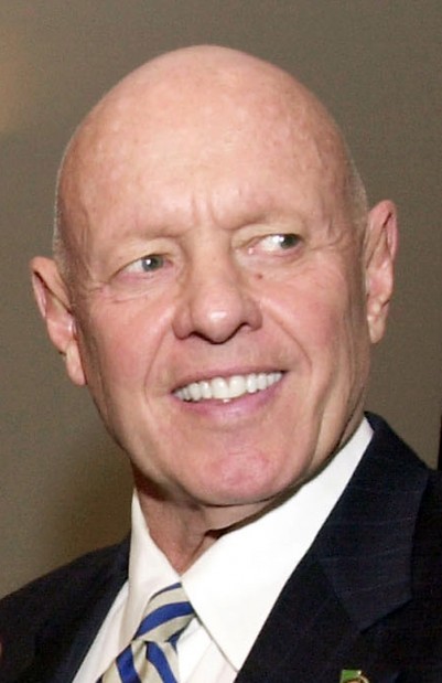 '7 Habits' author, Stephen Covey, dies at 79