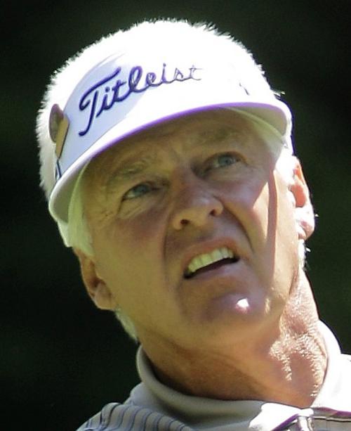 Vaughan quietly cards a 66, leads Senior Open by 2