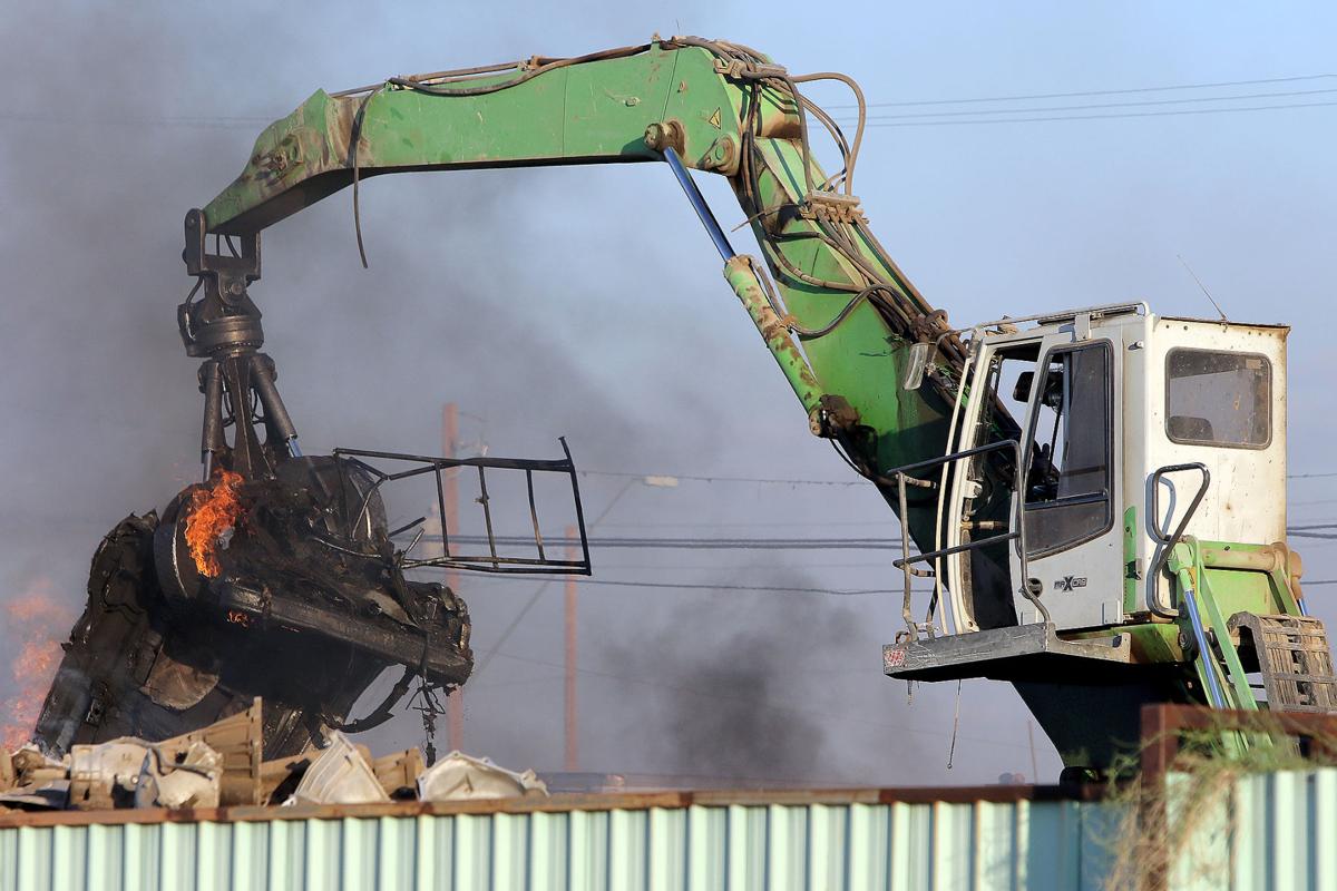 Photos: Scrap yard fire in Tucson | Photography | tucson.com
