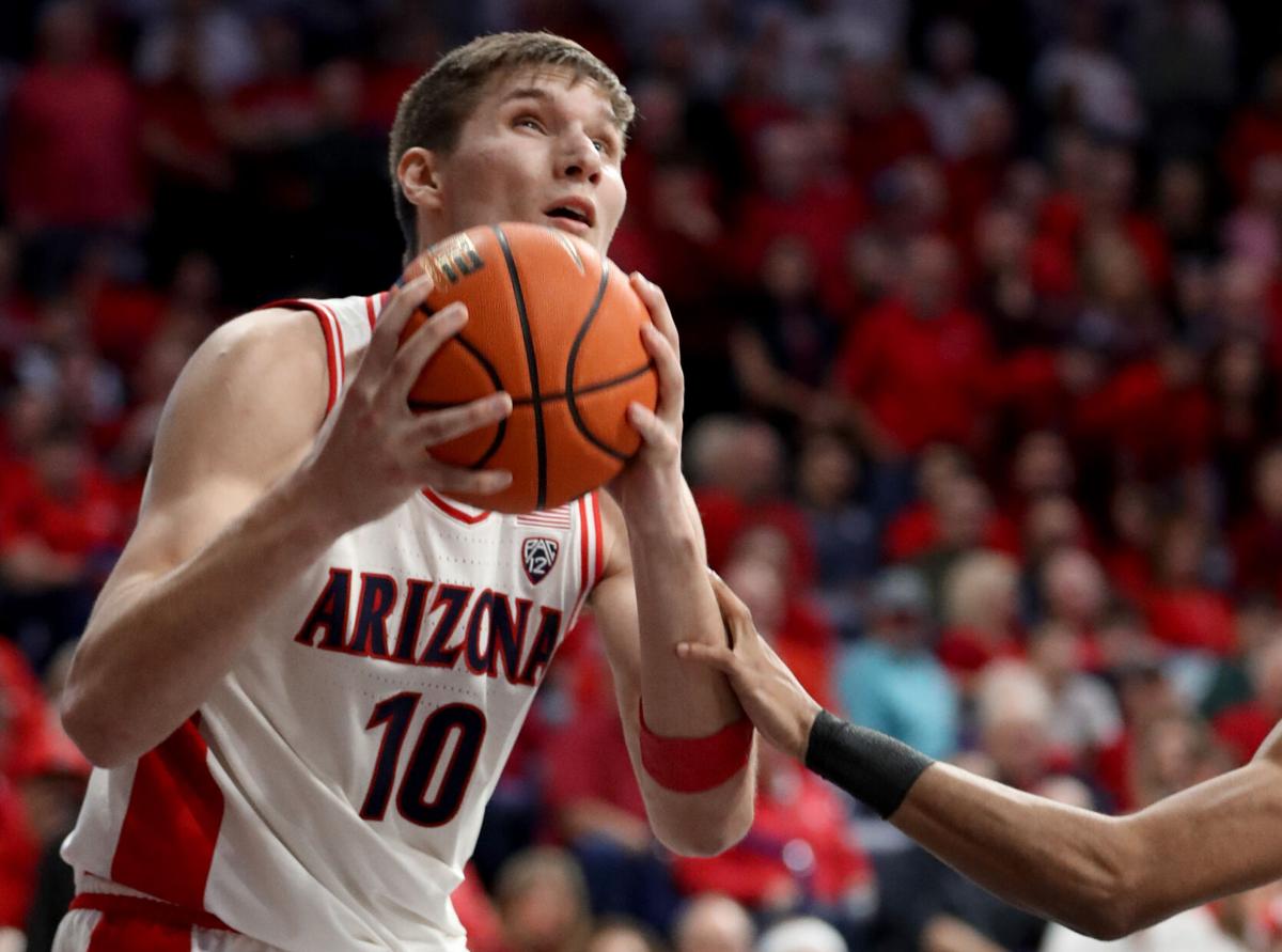 Arizona's Azuolas Tubelis named Pac-12 Player of the Week