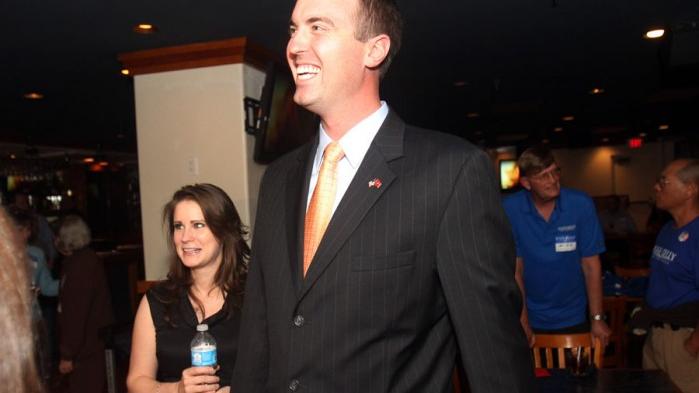 Kelly to face Barber in 8th District race