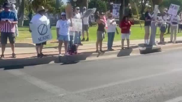 VIDEO: "No Kings" protest at Tucson's Reid Park