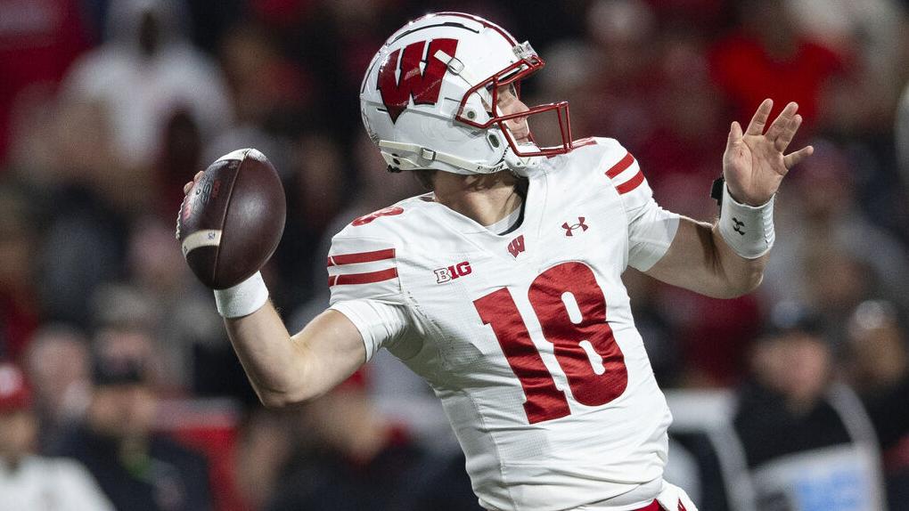 Ex-Wisconsin QB Braedyn Locke transfers to Arizona Wildcats