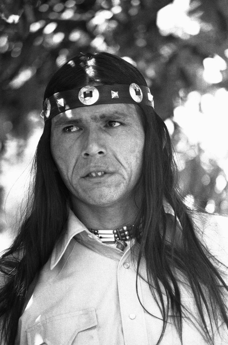Native American activist Dennis Banks' life in photos, 1937-2017