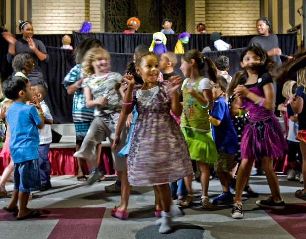 Puppet ministry from California brings fun show to local church
