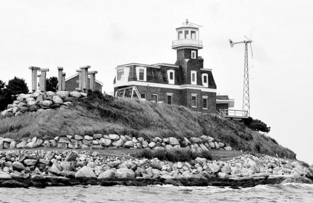 Lord of flyspeck 'nation' is green giant