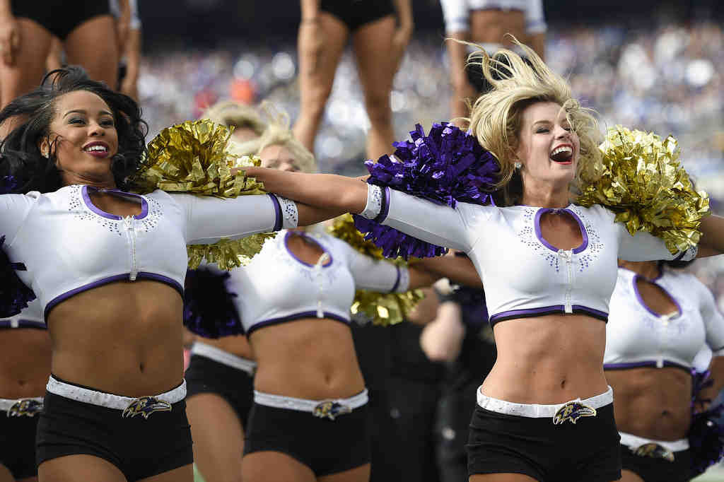Photos: NFL Cheerleaders 2015 | Latest entertainment and dining news ...