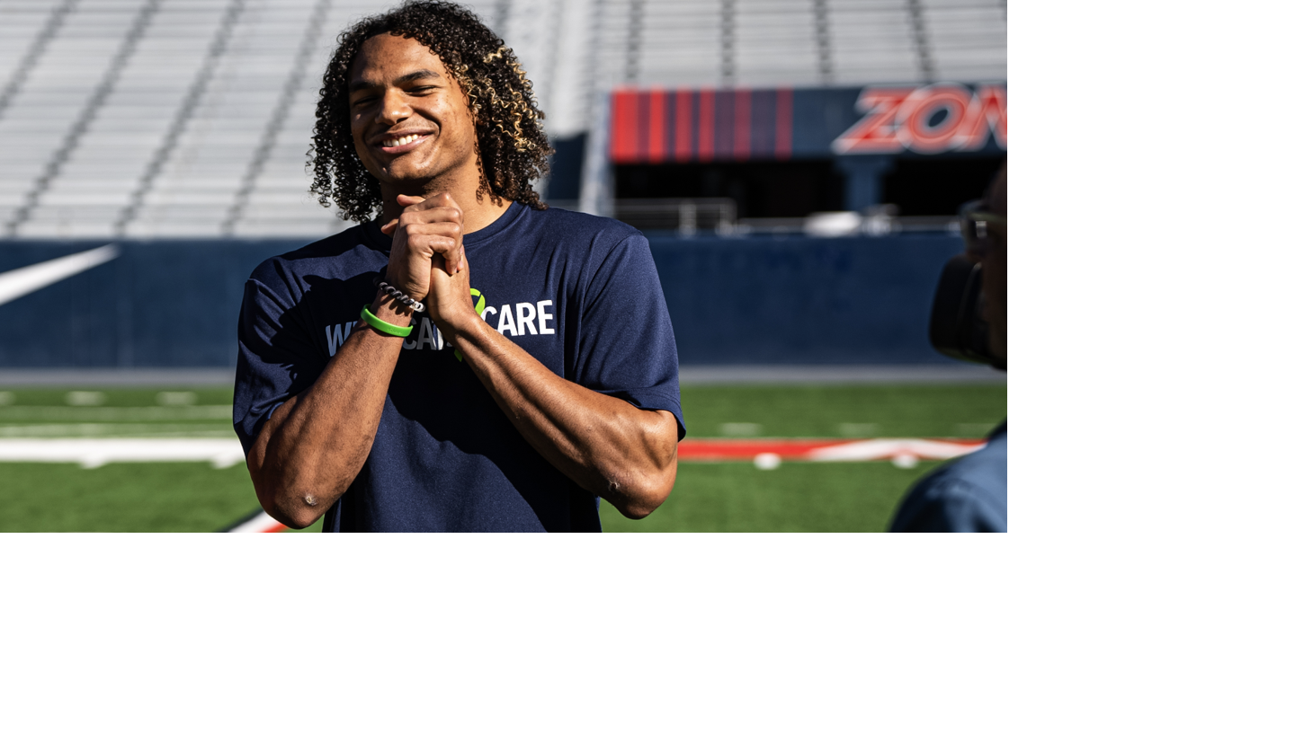 Arizona DB Genesis Smith starts foundation to give back