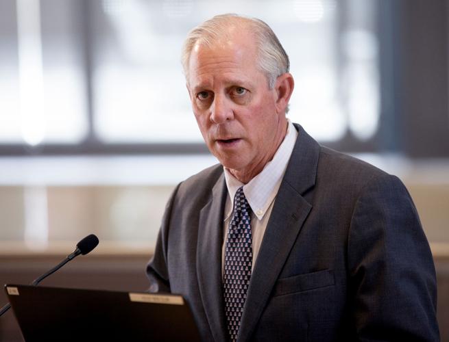 U of A's Robbins: Financial crisis 'happened on my watch' | Local ...