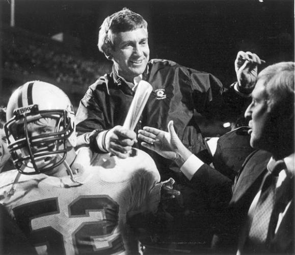 Former UA coach Larry Smith dies
