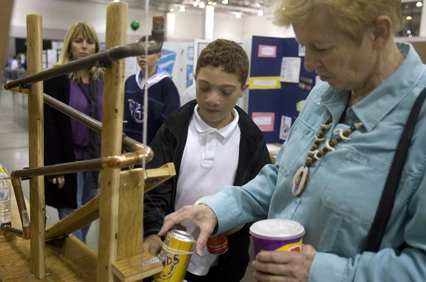 Hundreds compete in science fair