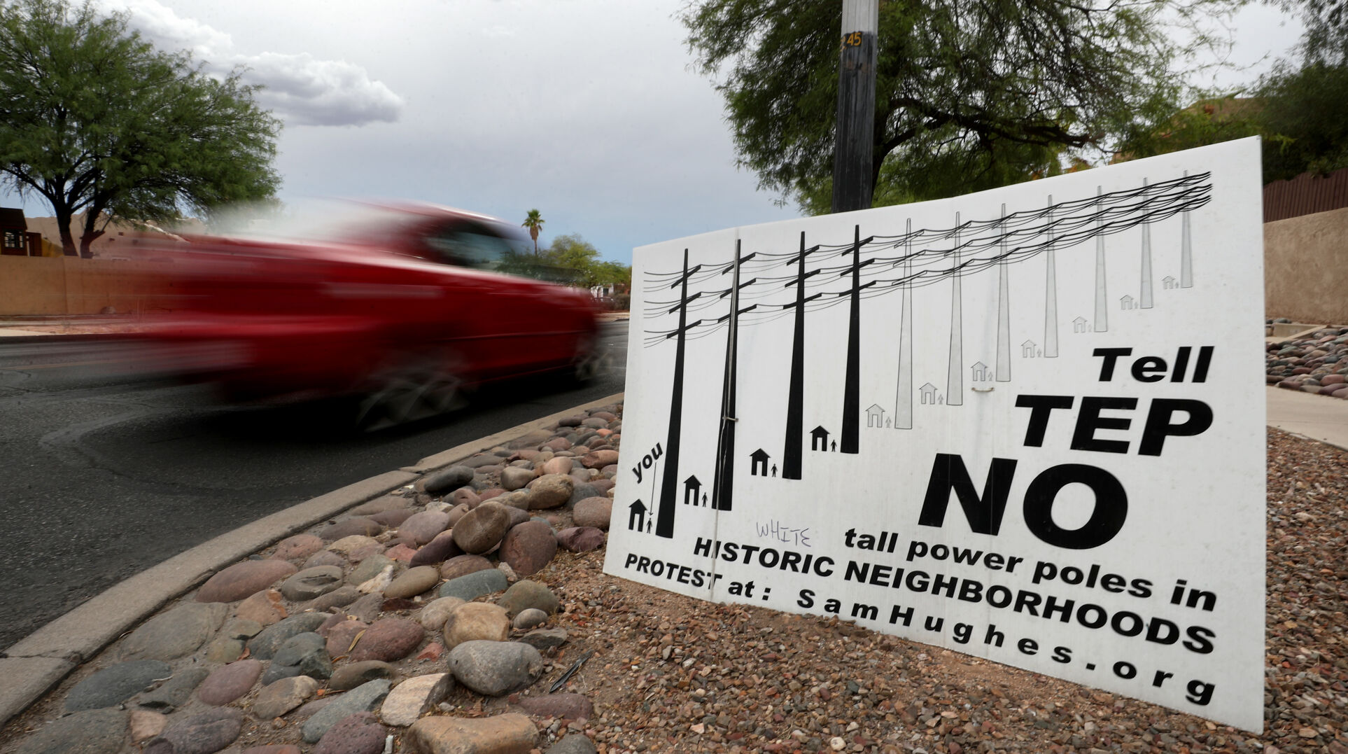 Tucson Electric's new crosstown power-line effort draws fire
