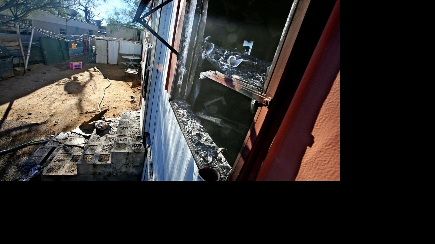 4 injured in Tucson mobile home fire
