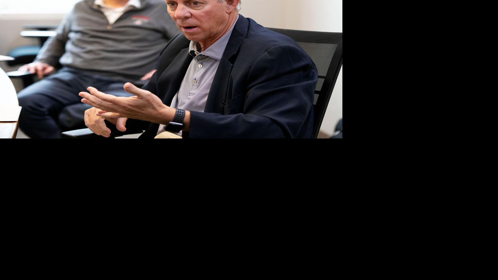 Regents approve pay cut for University of Arizona president