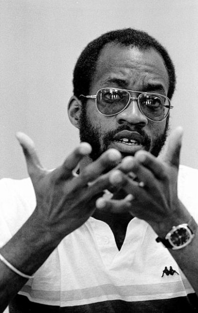 Tucson Time Capsule: Track star Moses visits UA