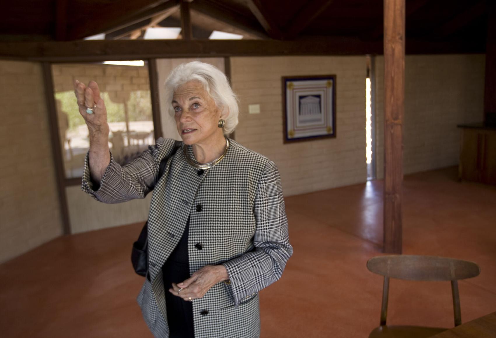 Sandra Day O’Connor dies in Arizona at 93