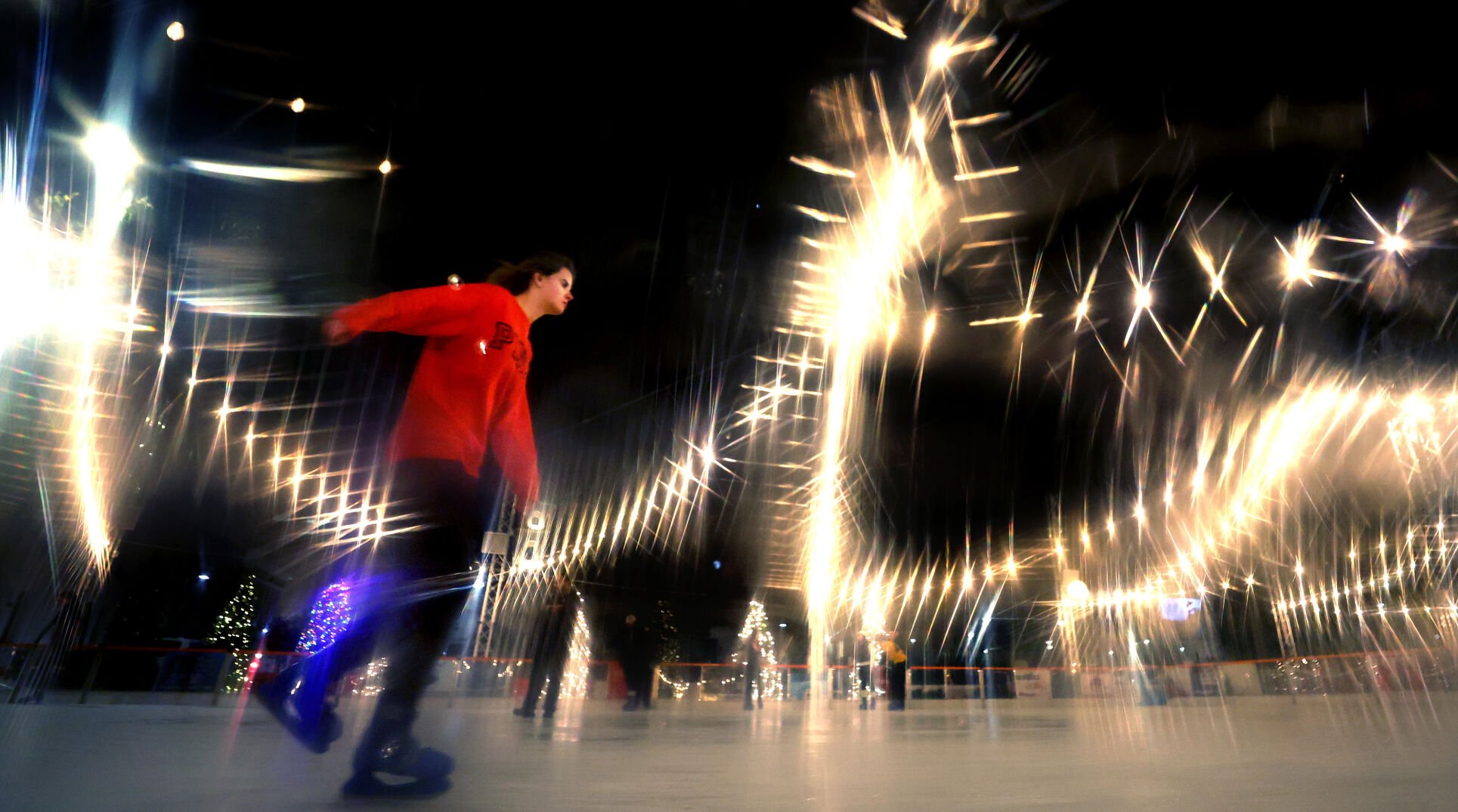 Go ice skating in Tucson for the holidays