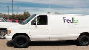 Fake FedEx van leads to entrant arrest