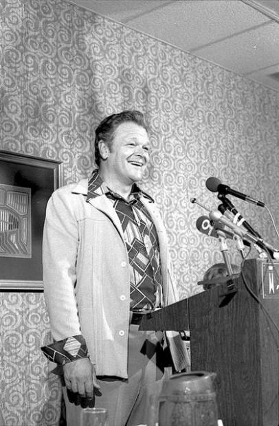 Col. Laird Guttersen dies at 80; advocate for Viet POW-MIAs