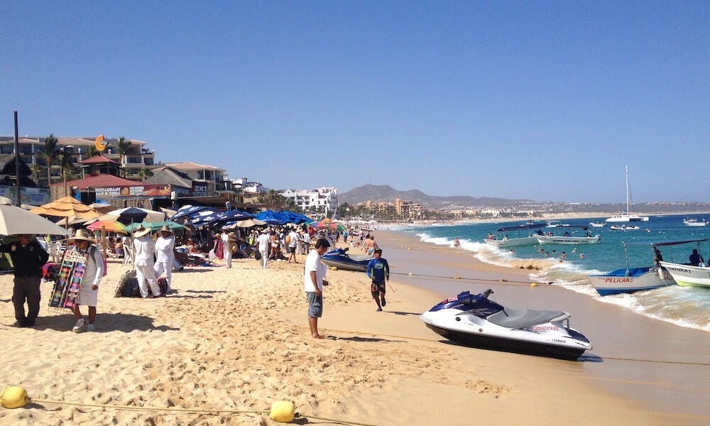 Arizona to have semiprivate flights to Mexico's Cabo