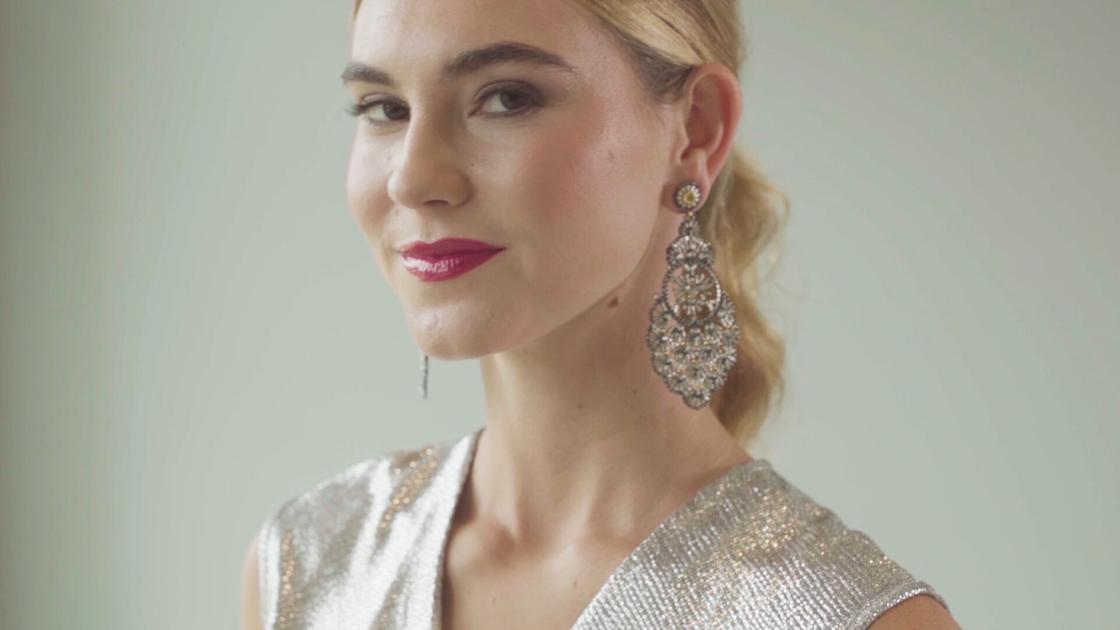 Comfortably festive fashion trends for casual holiday celebrations