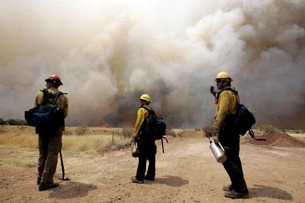 Photo gallery: June 16: Monument Fire near Sierra Vista | Wildfire ...