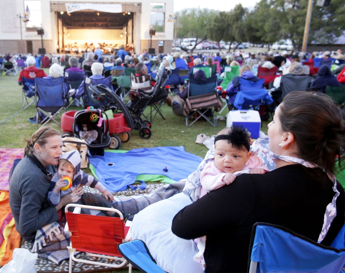 Tucsonans love a free band concert