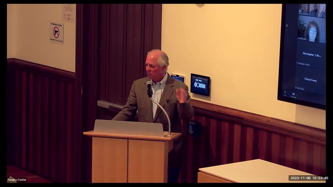 University of Arizona President Robbins speaks at Faculty Senate: Nov ...