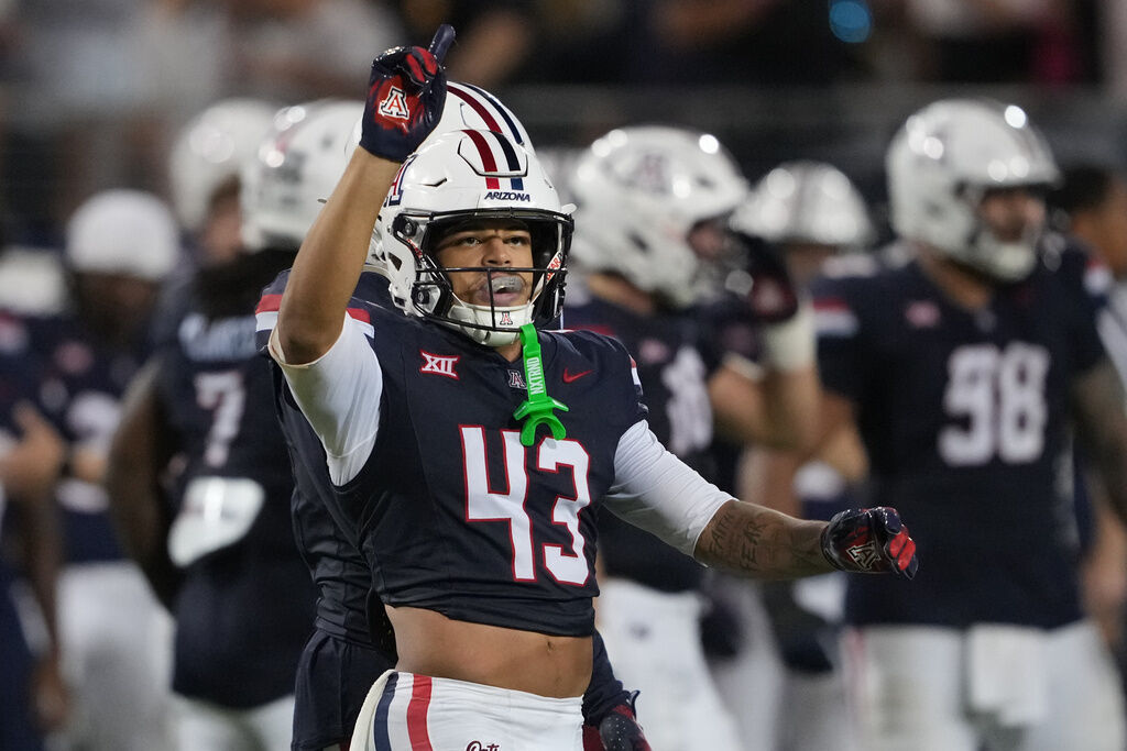 UA's Fifita, Johnson, Stukes named to AP All-Big 12 teams