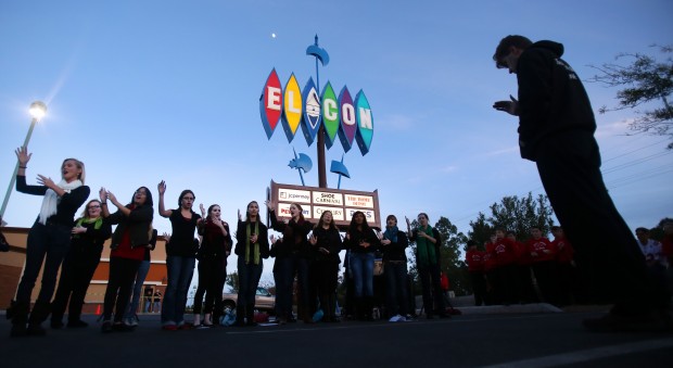 Photos: El Con Mall sign relighting | Photography | tucson.com