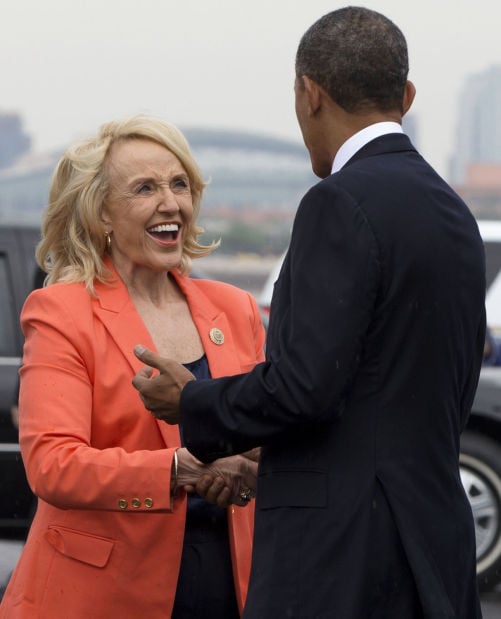Brewer meets Obama on Sky Harbor Airport tarmac again