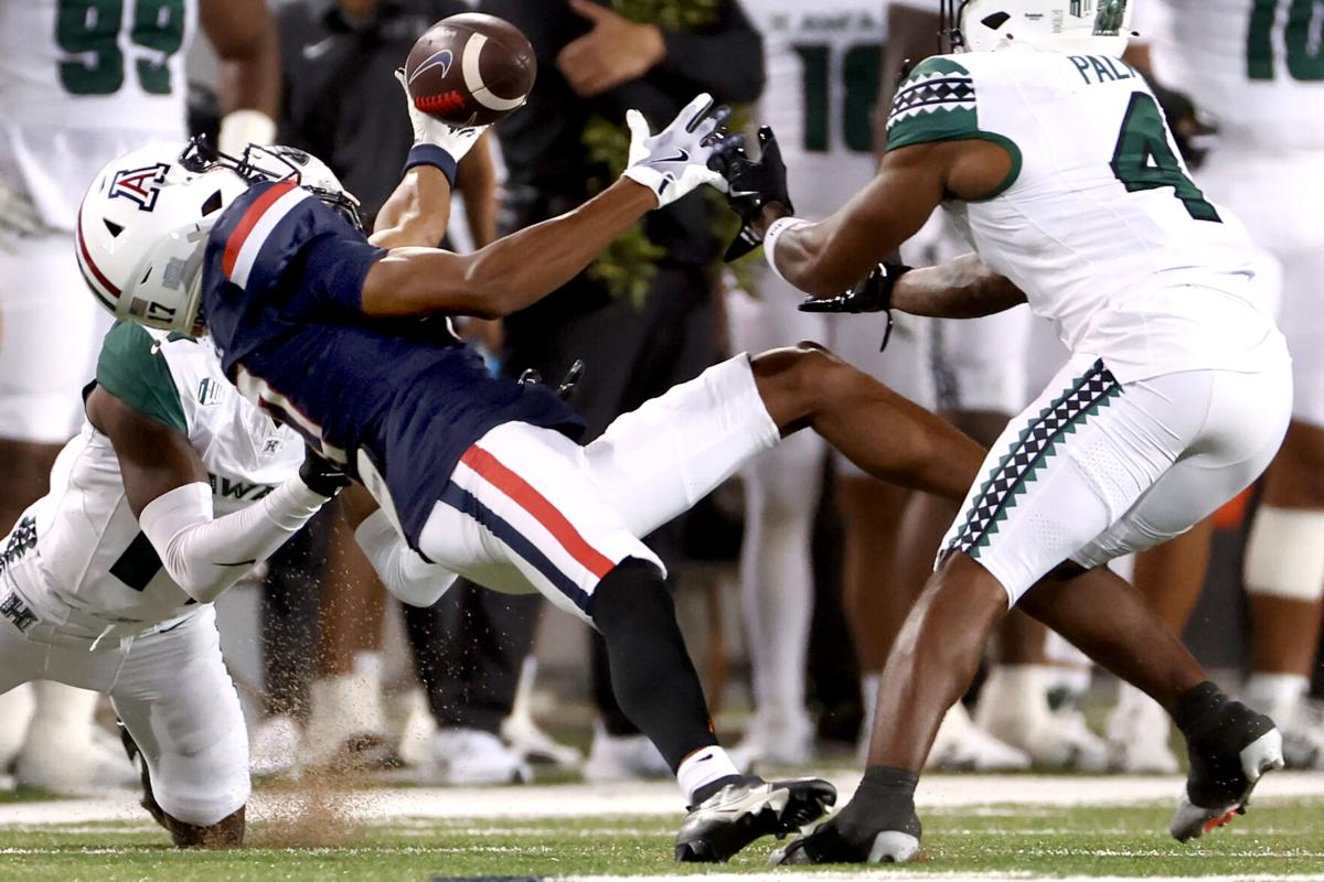 Arizona Wildcats produce five takeaways, thump Hawaii 40-6 to start ...
