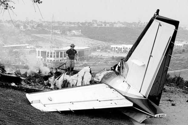 Tucson-bound private plane hits Calif. power lines, crashes