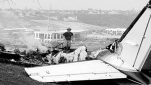 Tucson-bound private plane hits Calif. power lines, crashes