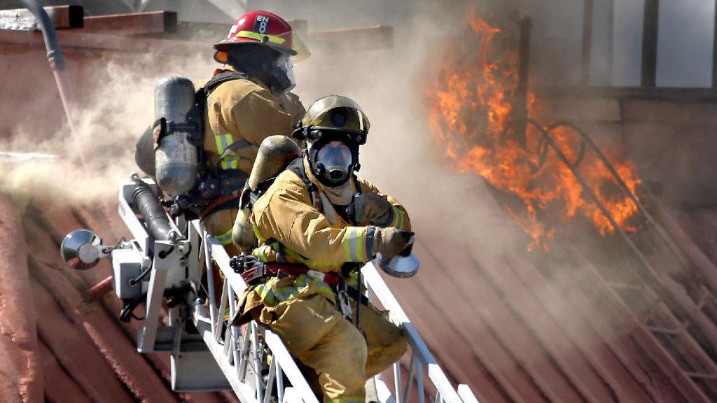 40 firefighters battle blaze at former Bum Steer for 3 hours
