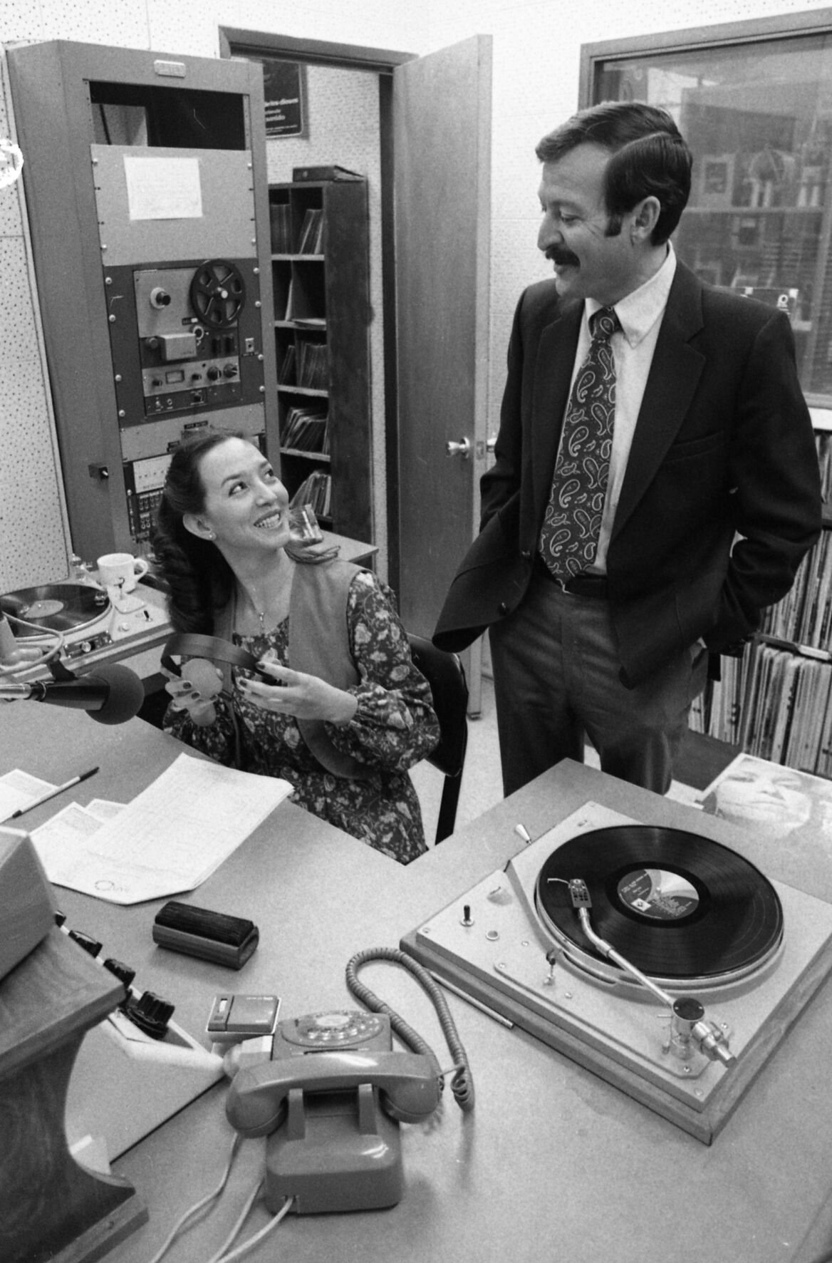 Ernesto V. Portillo dies; his elegant voice was heard over Tucson’s airwaves for 50 years