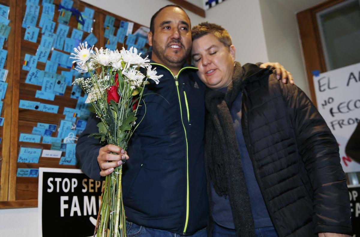 Esperan que mexicano pueda salir de refugio