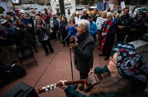 Not guilty: Jurors acquit border aid volunteer Scott Warren on ...
