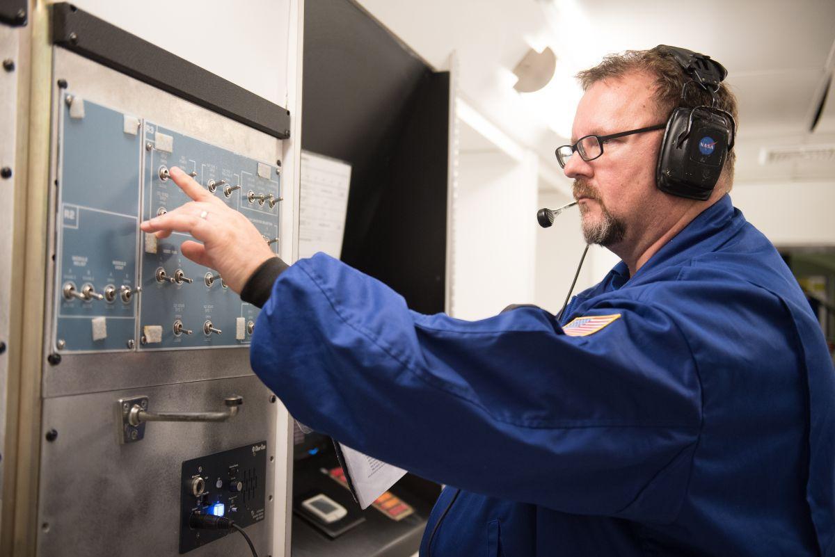 Amphi middle teacher invited to Honeywell space academy