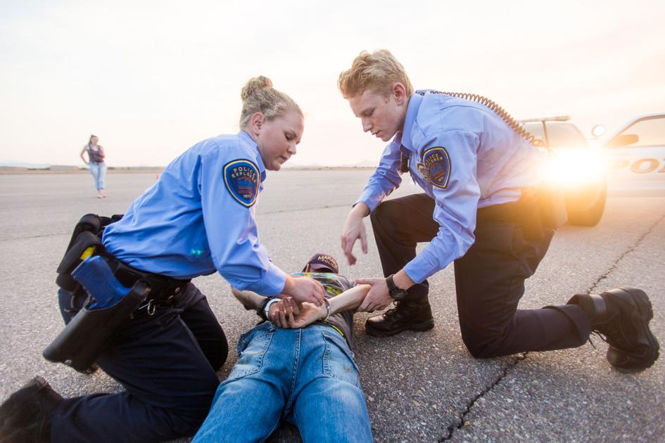 Simulation gives students real world police experience | News ...