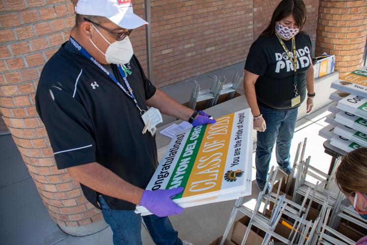Amphi Teachers and Volunteers Surprise Seniors With Congratulatory ...