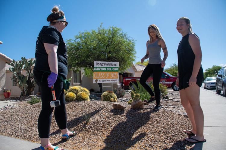 Amphi Teachers and Volunteers Surprise Seniors With Congratulatory ...